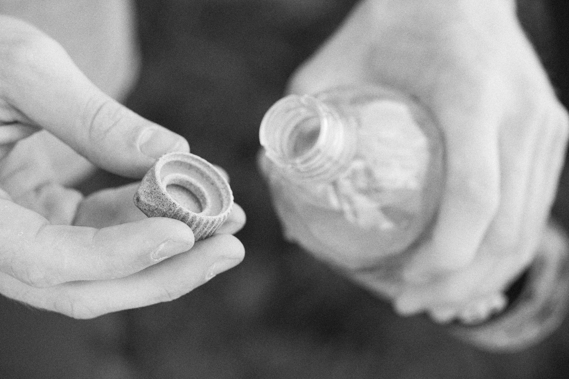 bottle cap bidet – igneous